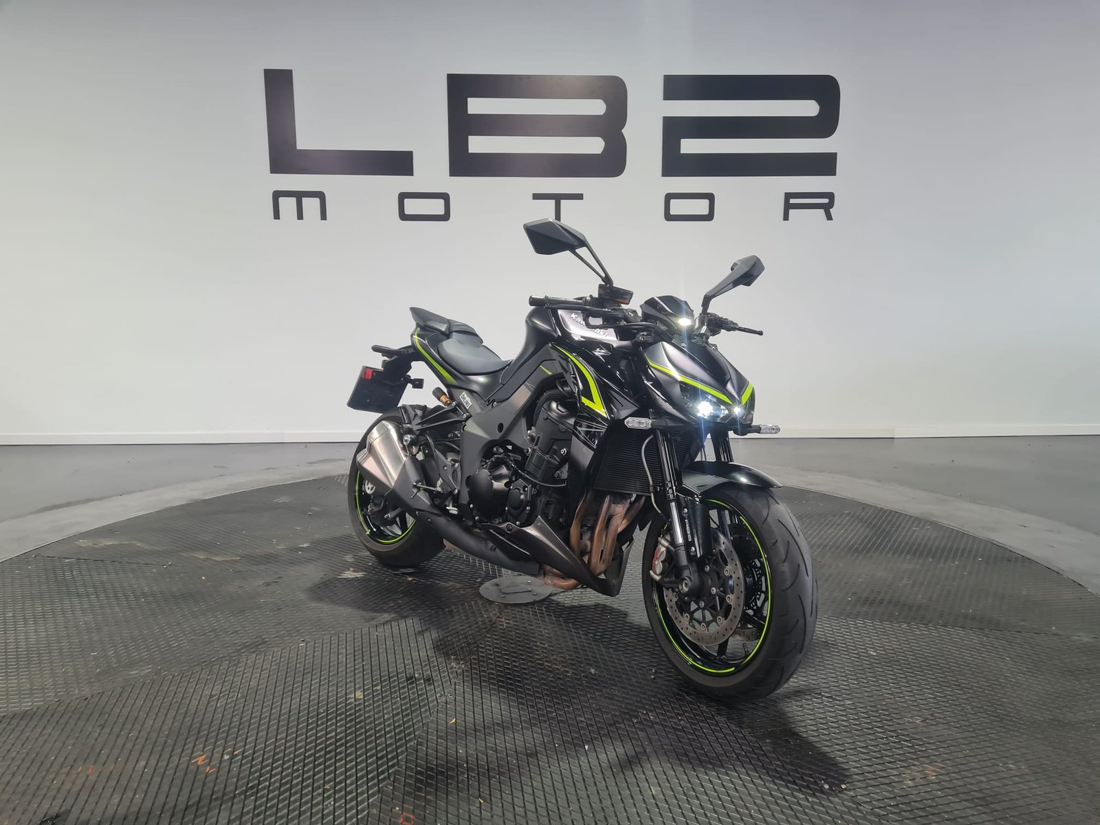 Kawasaki Z1000 R Edition