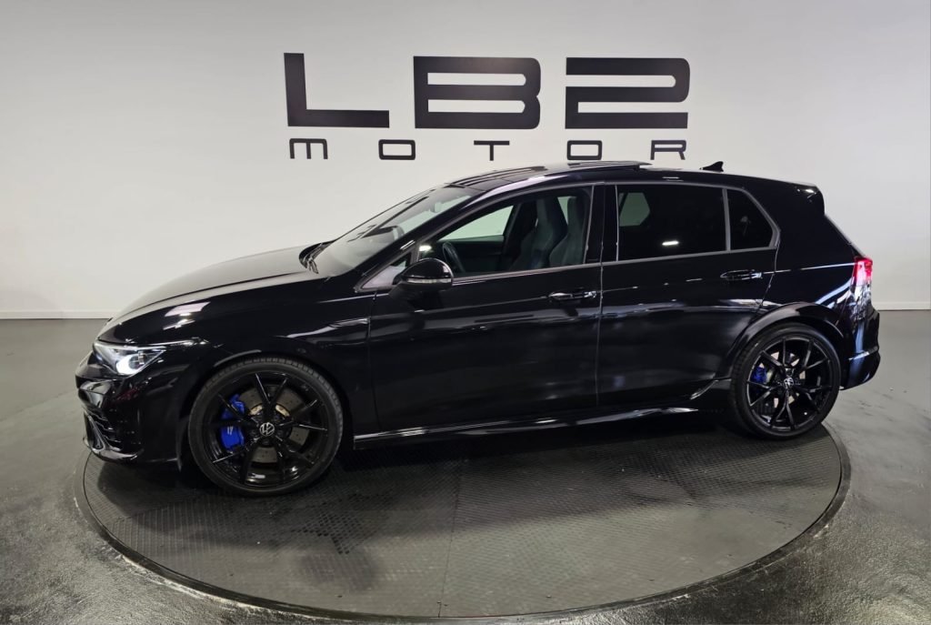 VOLKSWAGEN GOLF 8R