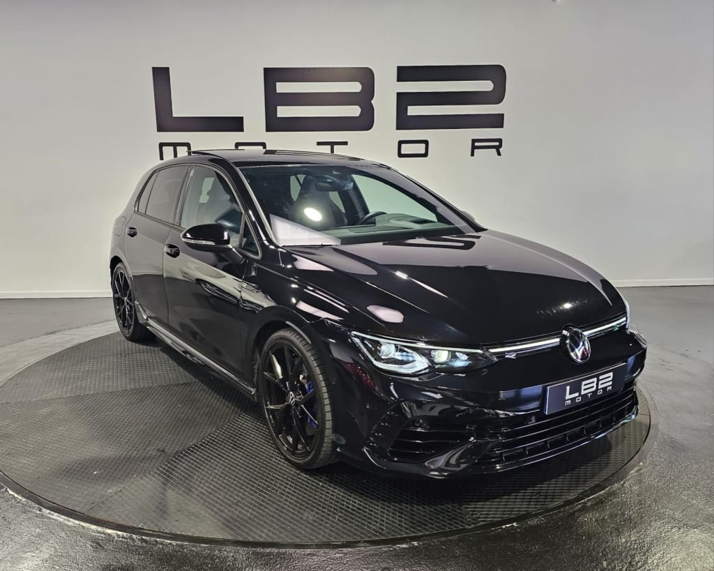 VOLKSWAGEN GOLF 8R