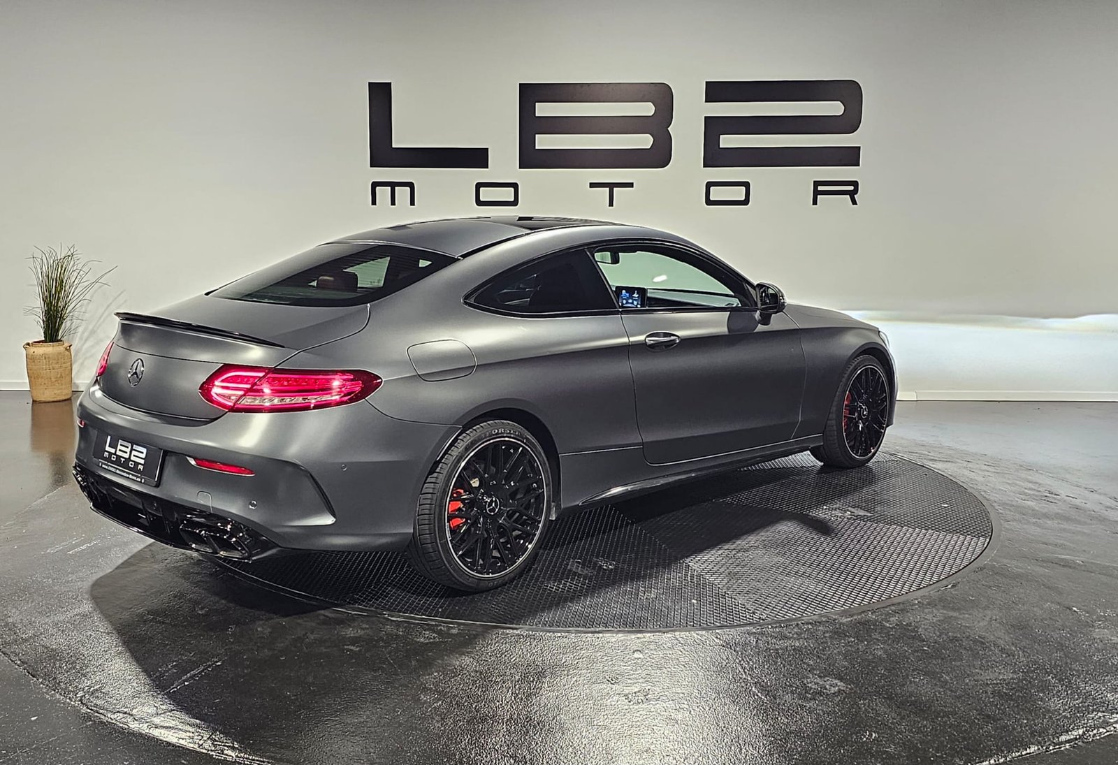 MERCEDES-BENZ C 300 AMG 245cv